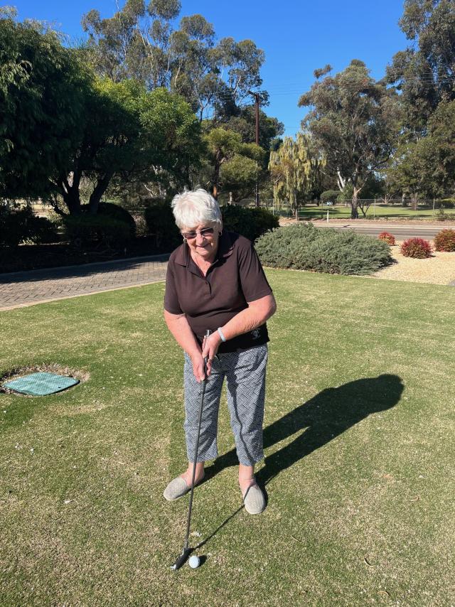 Edwards family loves golf | The Murray Valley Standard