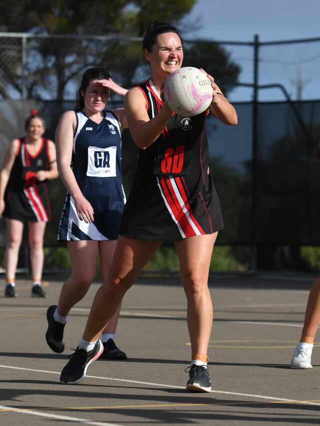 Imperials take ladder lead | The Murray Valley Standard