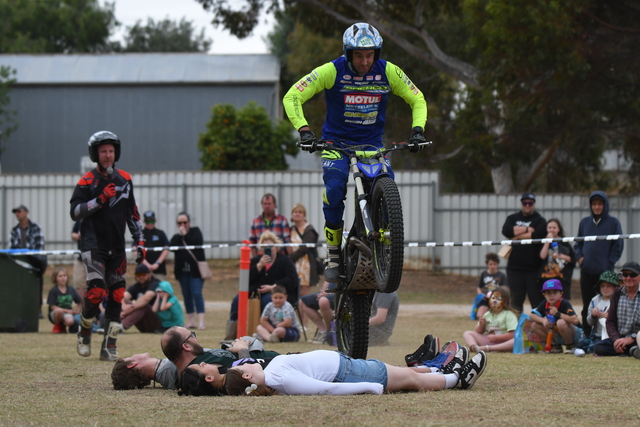 Flaming good show fun | The Murray Valley Standard