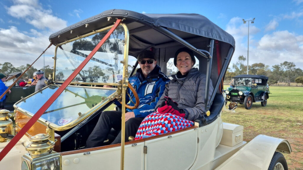 Veteran vehicles in 'Bridge | The Murray Valley Standard